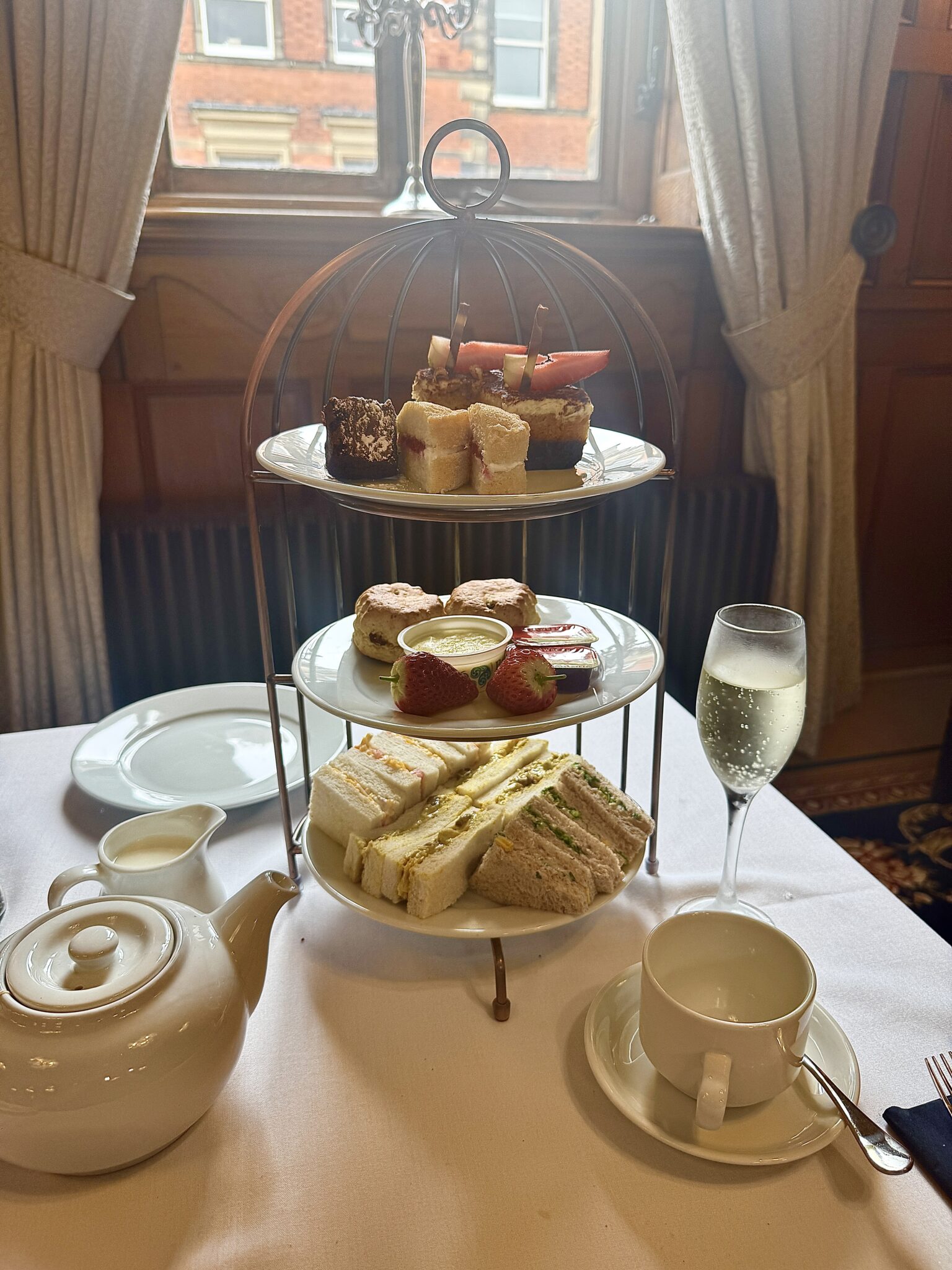 Restaurant & Bars - CATHEDRAL QUARTER HOTEL